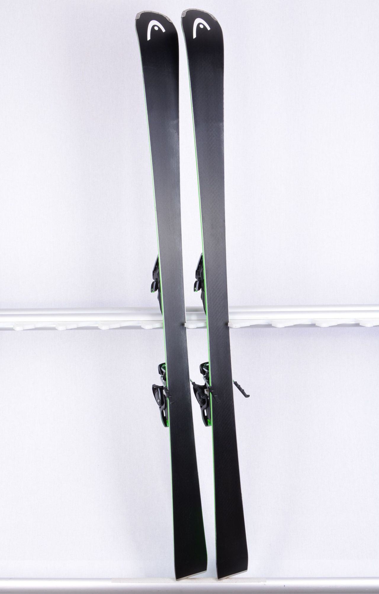 Skis alpins Head Supershape E-magnum 2023 | Campsider