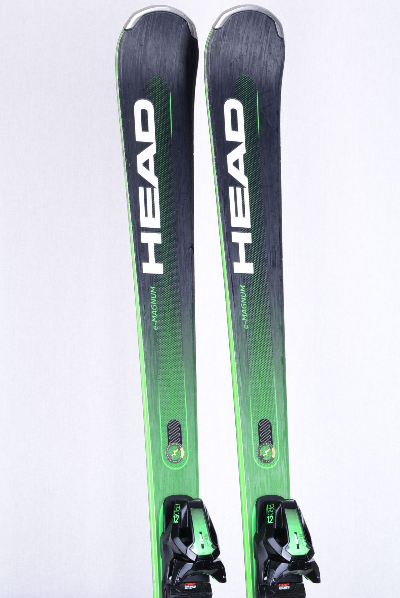 Skis alpins Head Supershape E-magnum 2023 | Campsider