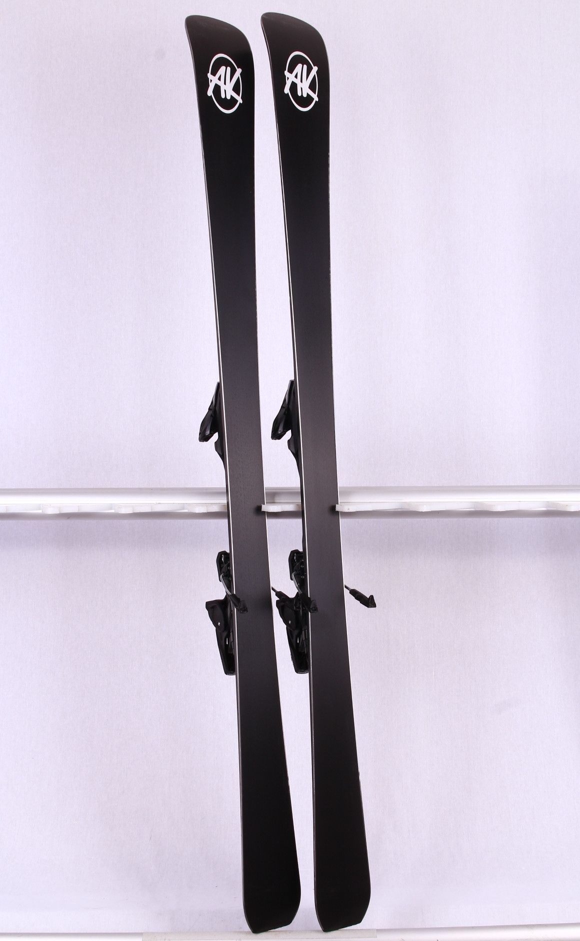 Skis alpins Ak Ski Ak Black | Campsider