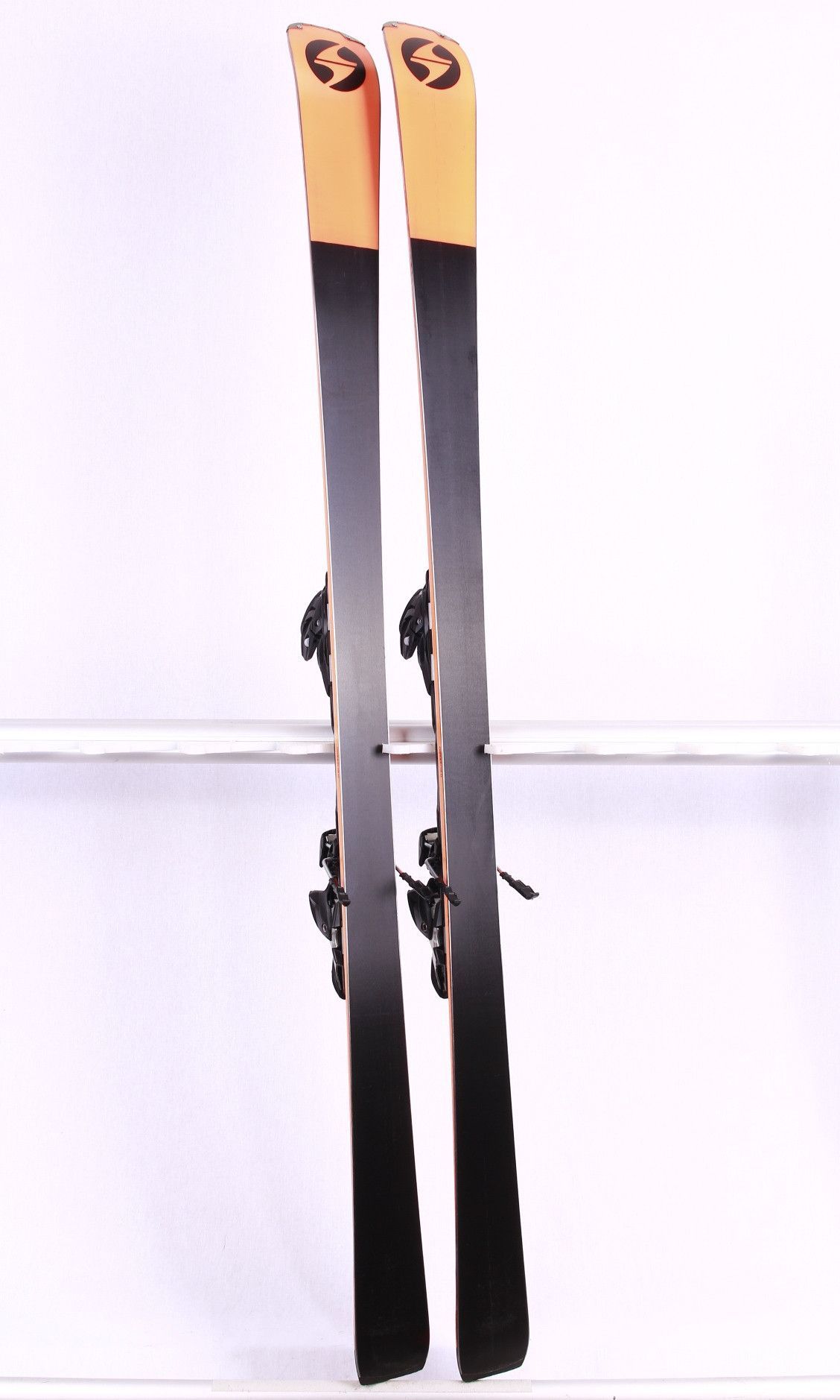 Skis alpins Blizzard Thunrbird R15 Wb 2023 | Campsider