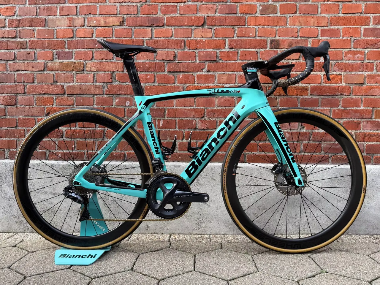 Vélo de route Bianchi Oltre Xr4 Cv Full Carbon Disc Shimano Ultegra ...