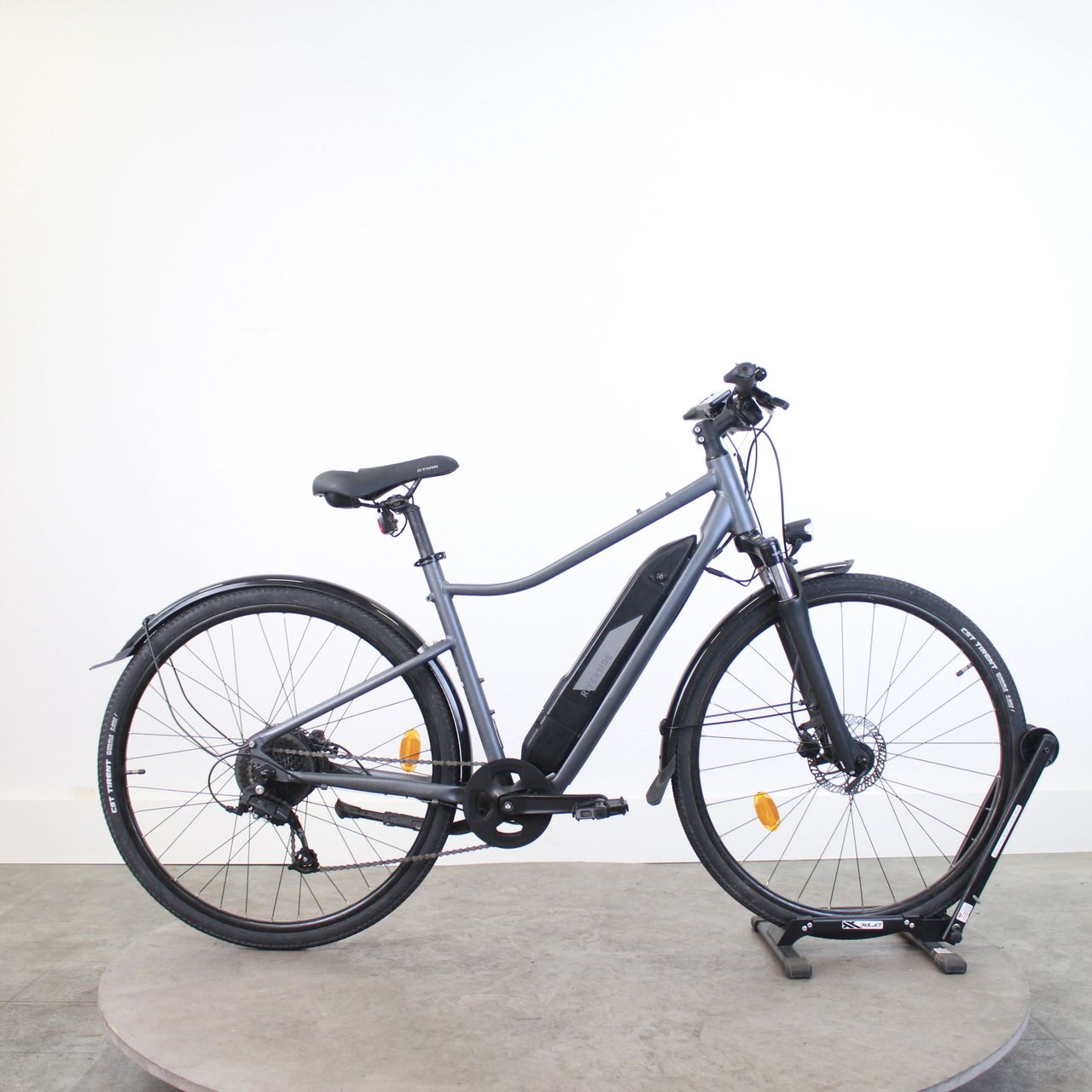 Vélos de ville électriques Decathlon Riverside 520E | Campsider