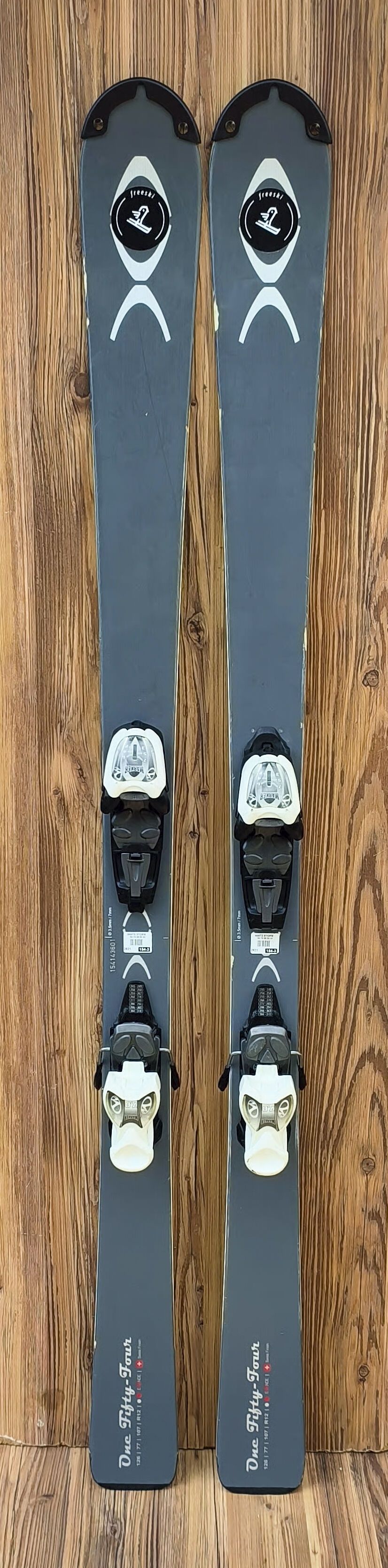 Skis alpins Xo V3 | Campsider