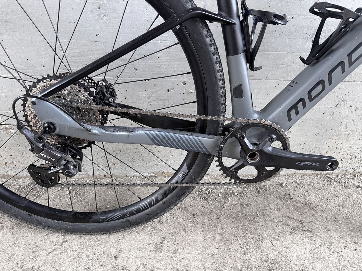 Vélo gravel Mondraker Dusty 2025 | Campsider