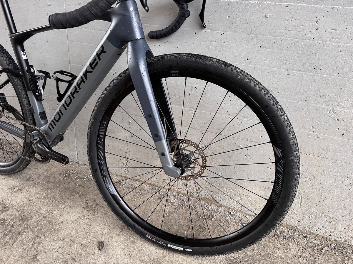 Vélo gravel Mondraker Dusty 2025 | Campsider