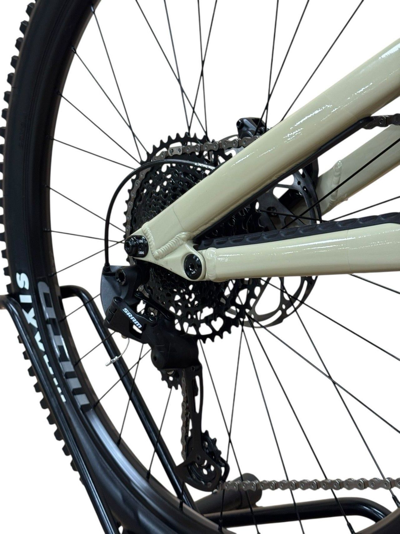 VTT Gt Force Carbon Elite | Campsider