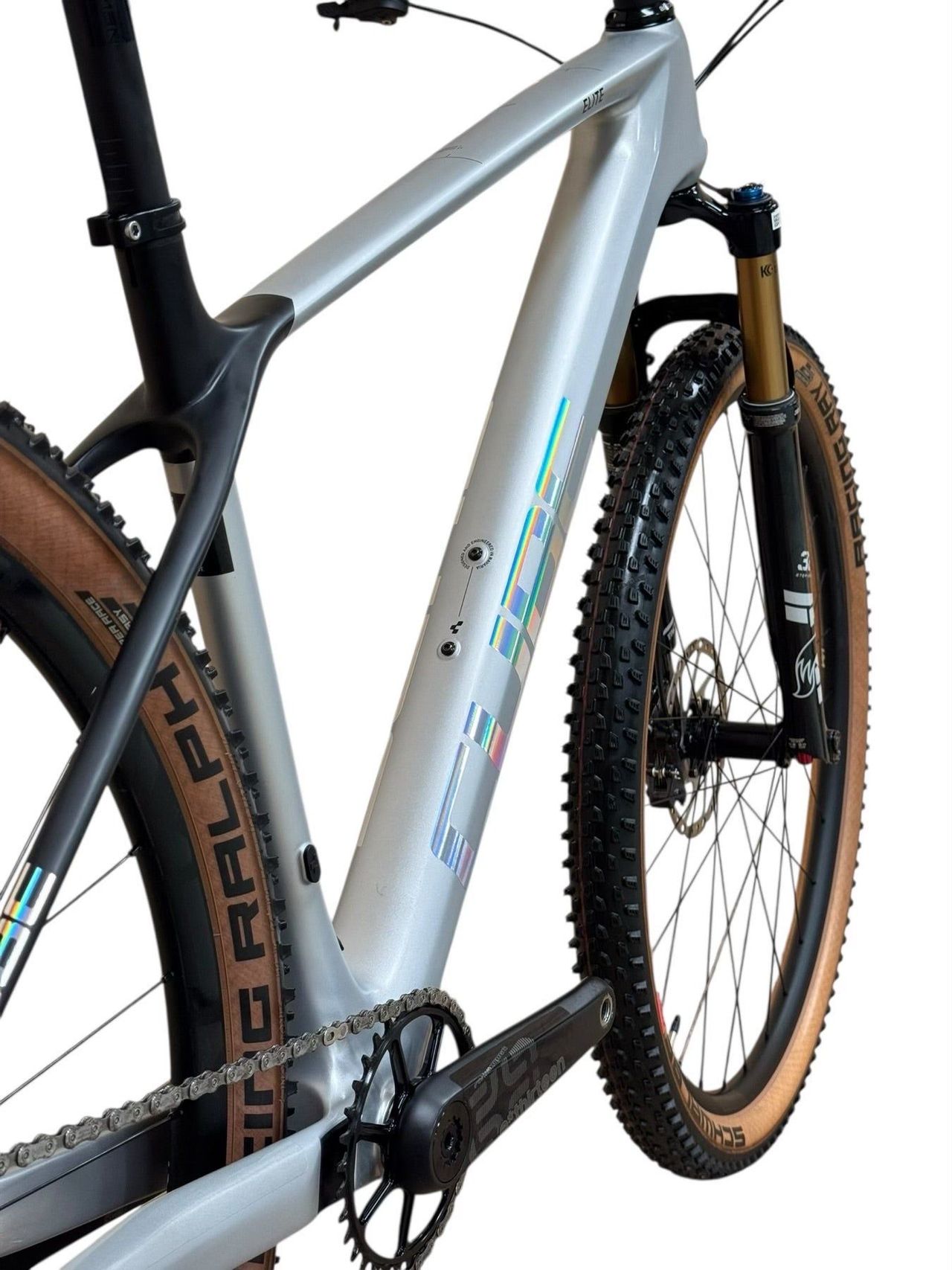 VTT Cube Elite C62 Pro | Campsider