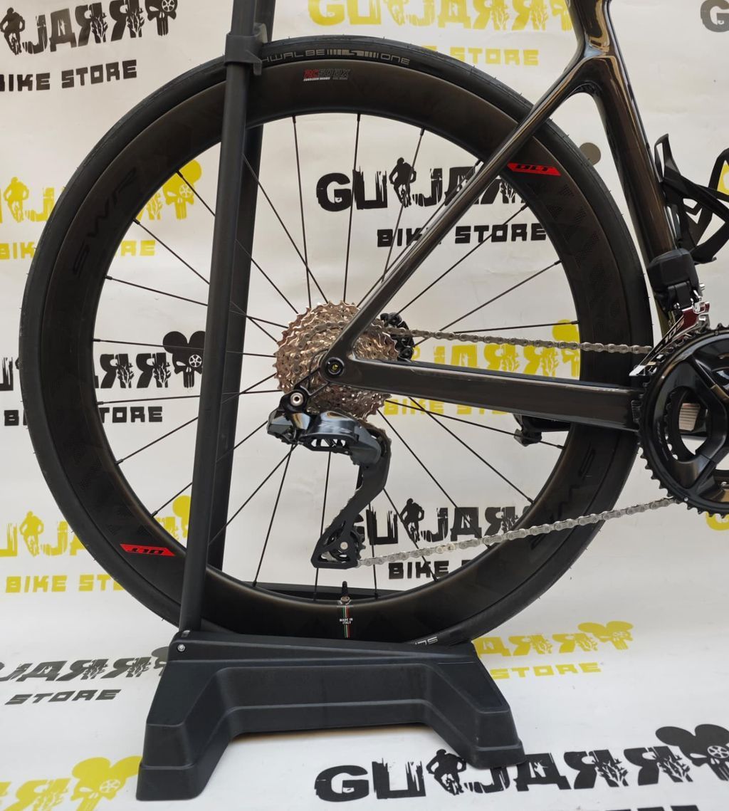 Vélo de route Scott Addict Rc | Campsider