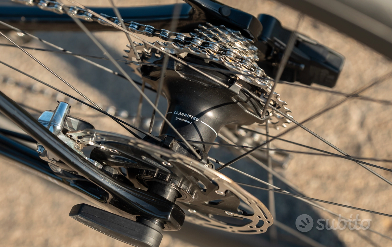 Vélo gravel GT Strada Classified 56 | Campsider