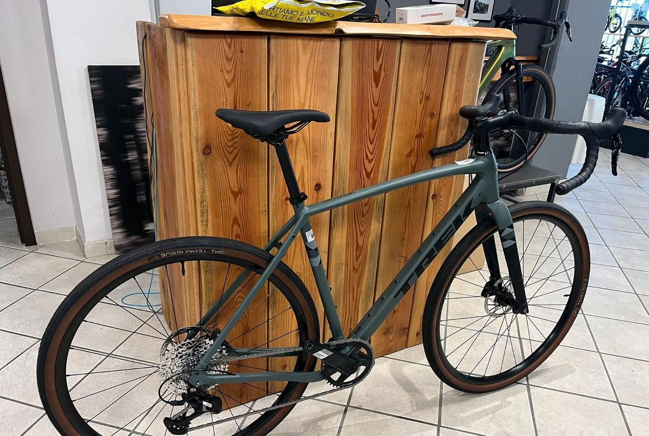 Vélo de route Trek Checkpoint Alr 5 Gen 2 | Campsider