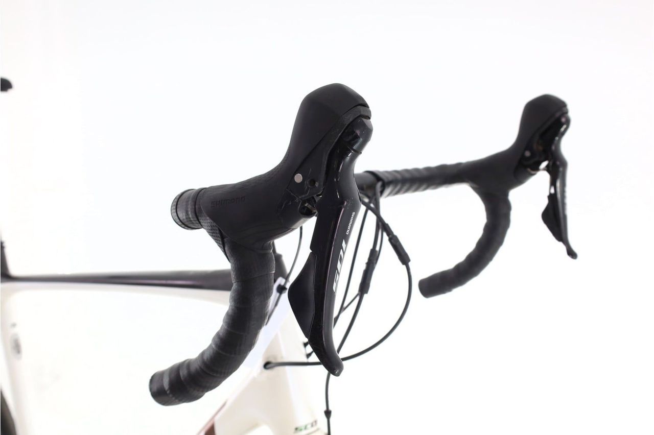 Vélos de route Scott Addict 20 Disc | Campsider