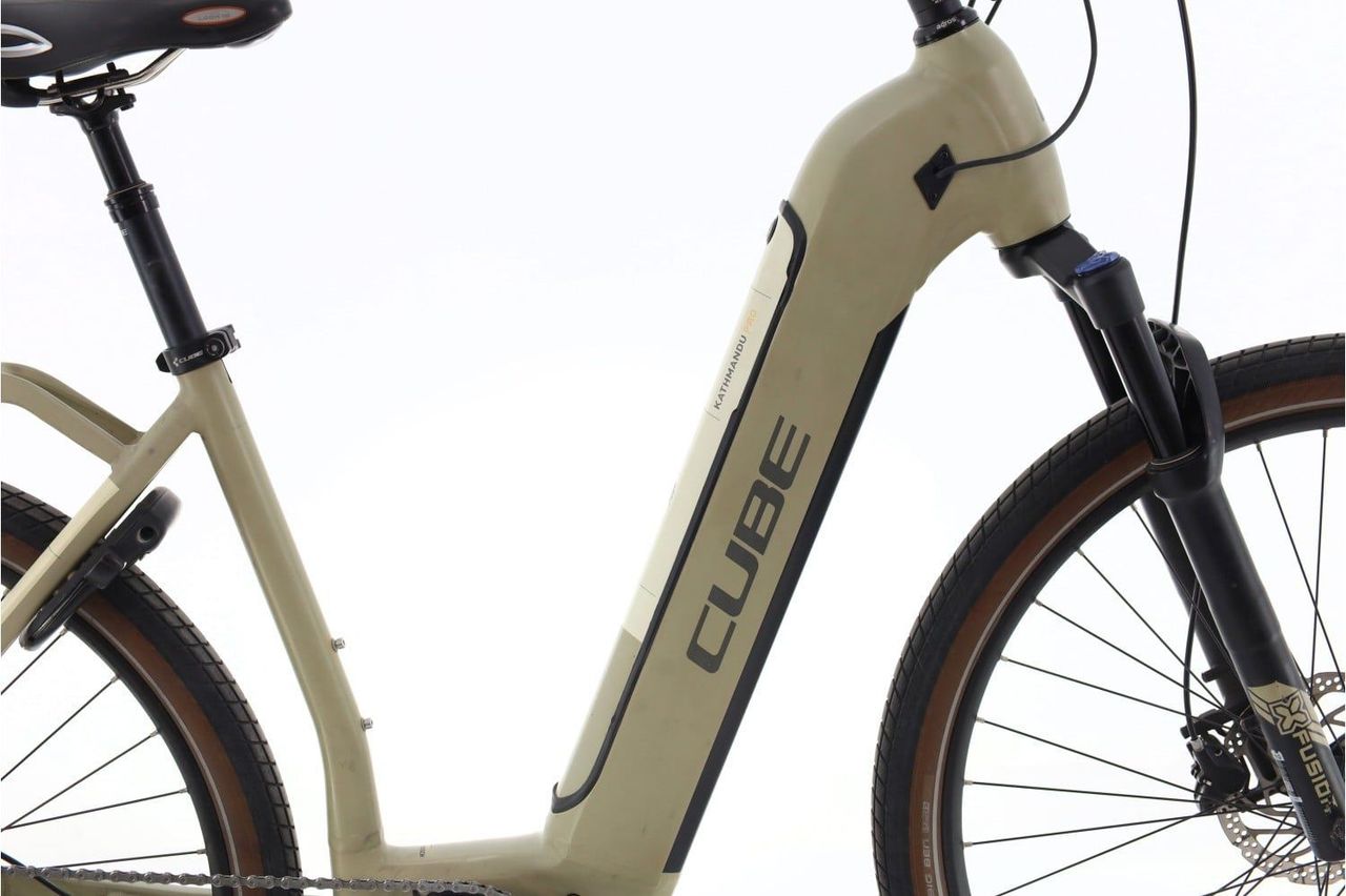 VTC électriques Cube KATHMANDU HYBRID PRO 625 | Campsider