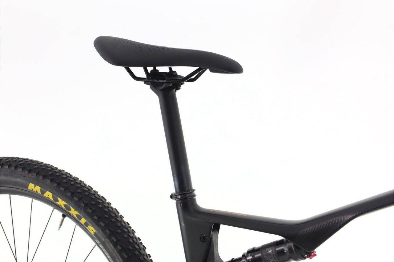 VTT Orbea OIZ M11 AXS | Campsider