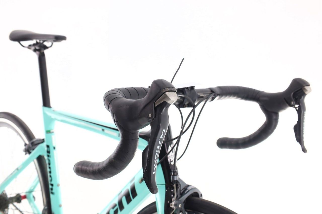 Vélo de route Bianchi Aria | Campsider