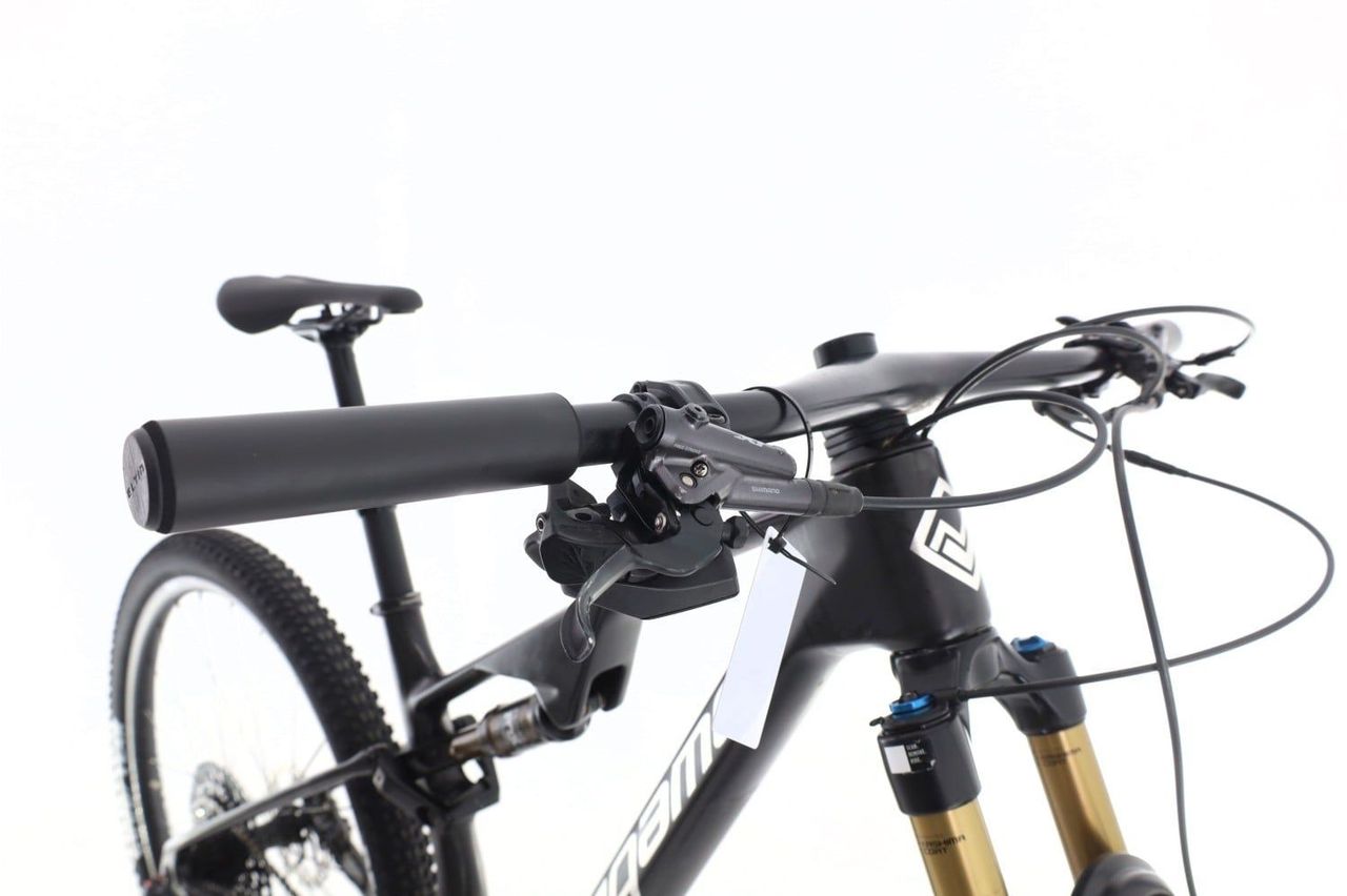 VTT Megamo TRACK AXS RACE | Campsider