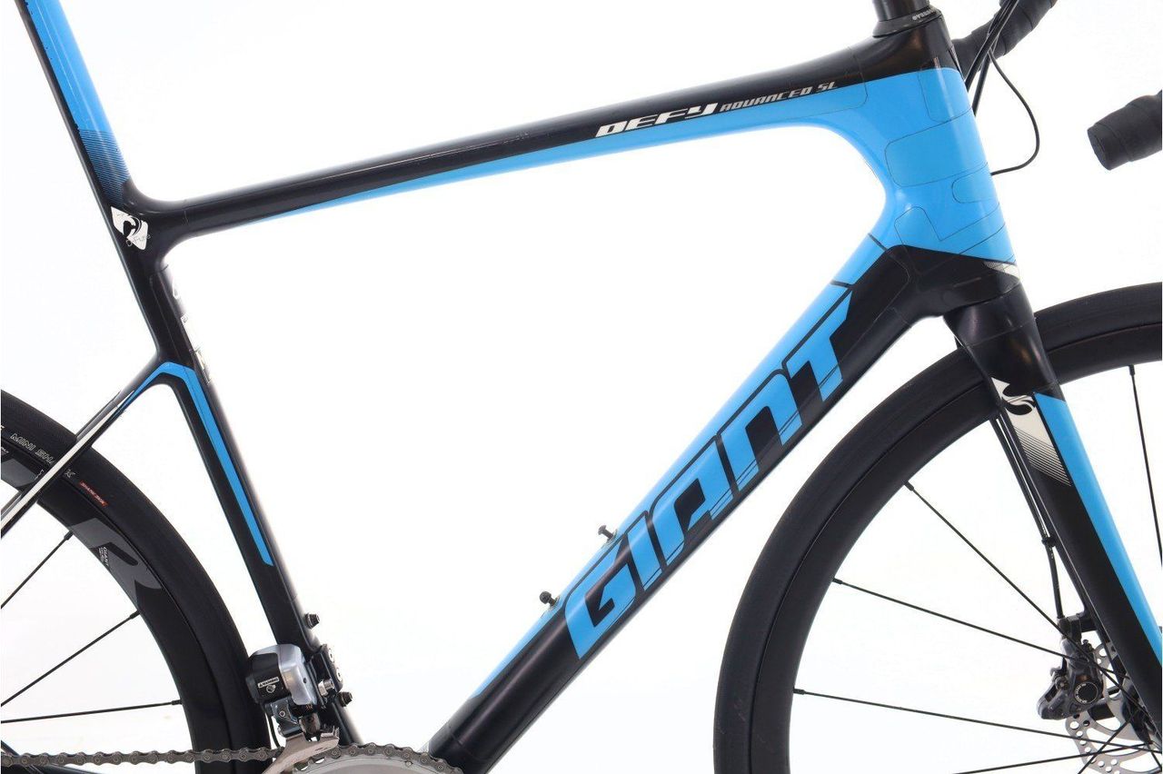 Vélos de route Giant Defy Advanced SL 0 Di2 | Campsider