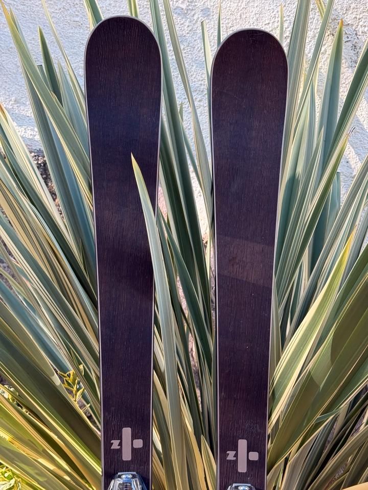 Skis alpins Zai Smoked Oak | Campsider