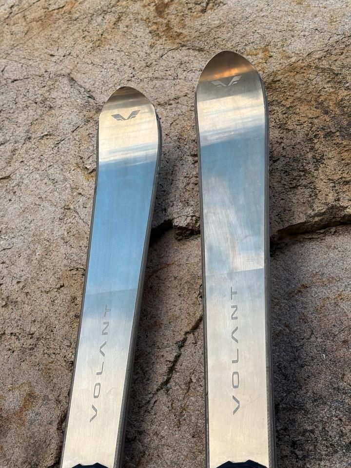 Skis alpins Volant Champagne | Campsider