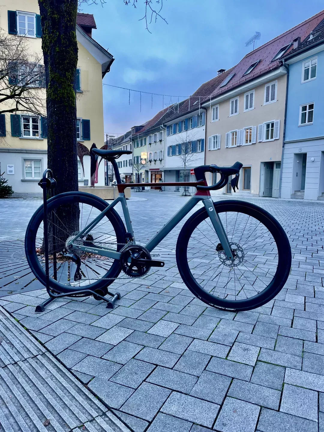 Vélo de route Focus Izalco Max 8.9 | Campsider