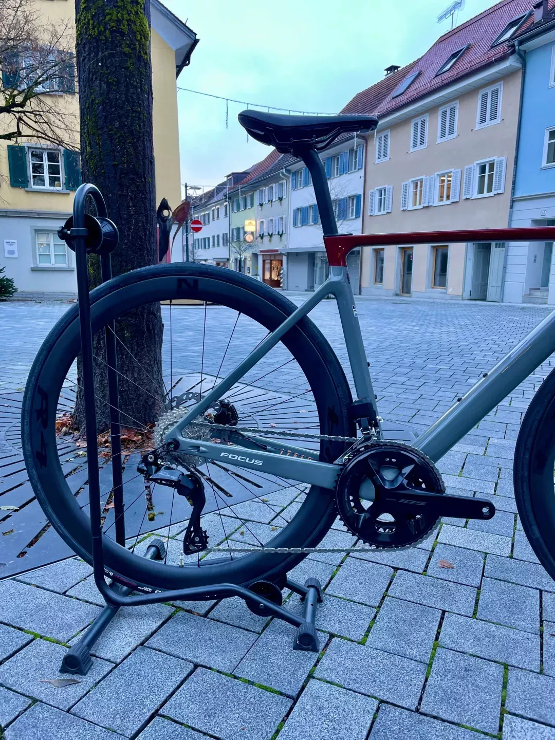 Vélo de route Focus Izalco Max 8.9 | Campsider