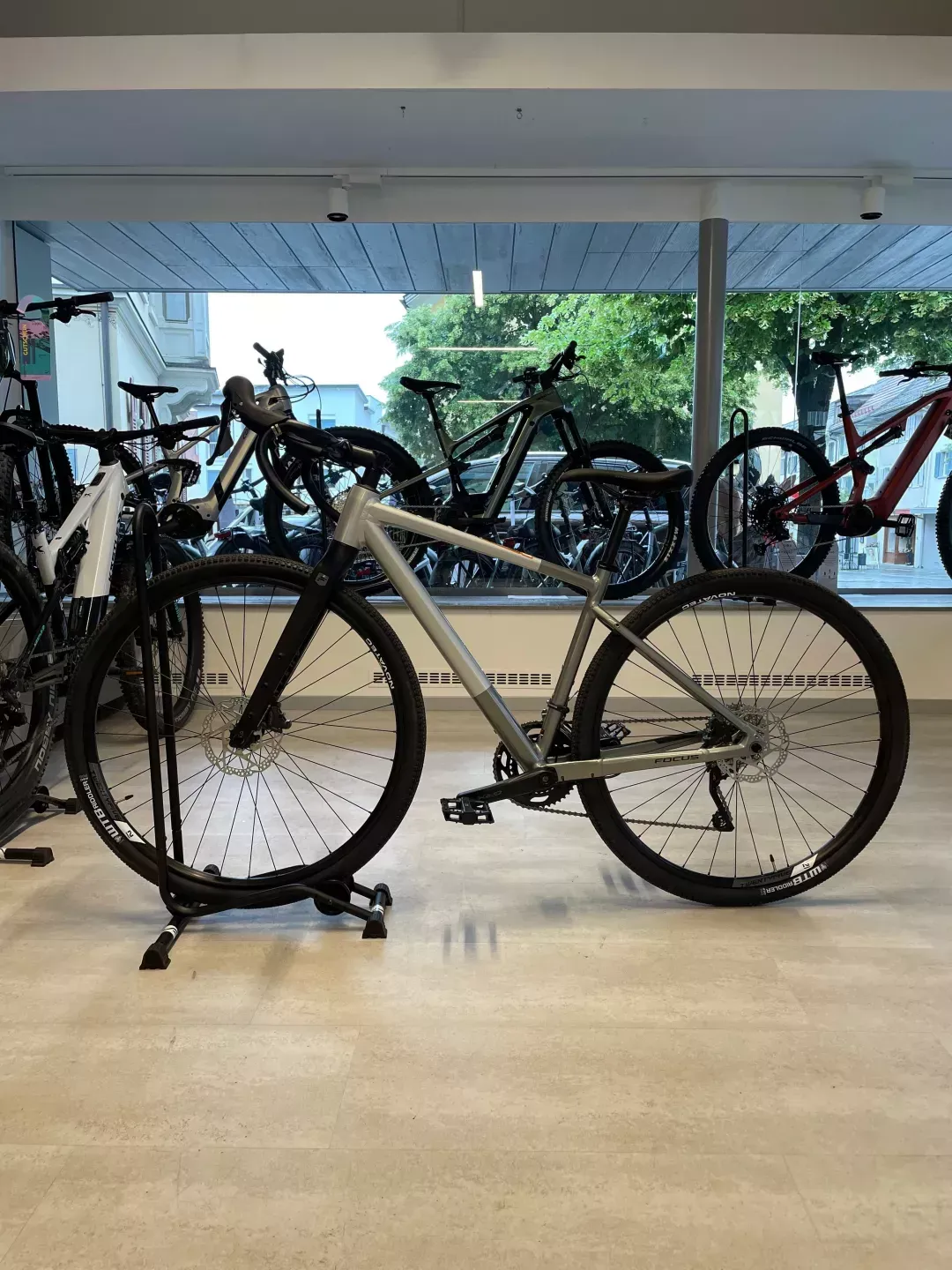 Vélo gravel Focus Atlas 6.7 2022 | Campsider