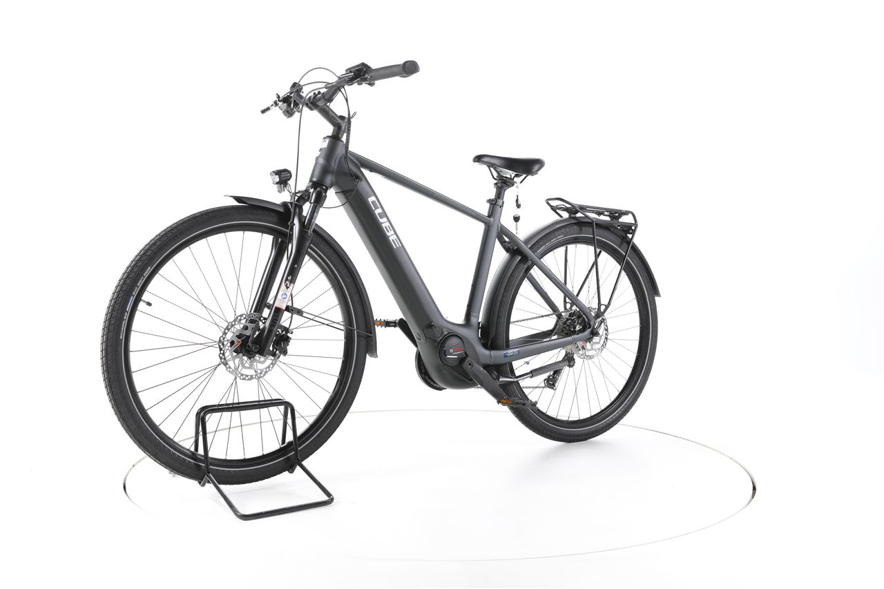 Vélo électrique Cube Touring Hybrid ONE | Campsider
